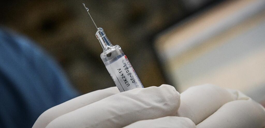 Φιάσκο με το εμβολιο – Μόλις 9750 εμβολια θα φτάσουν αρχικά στην Ελλάδα ...