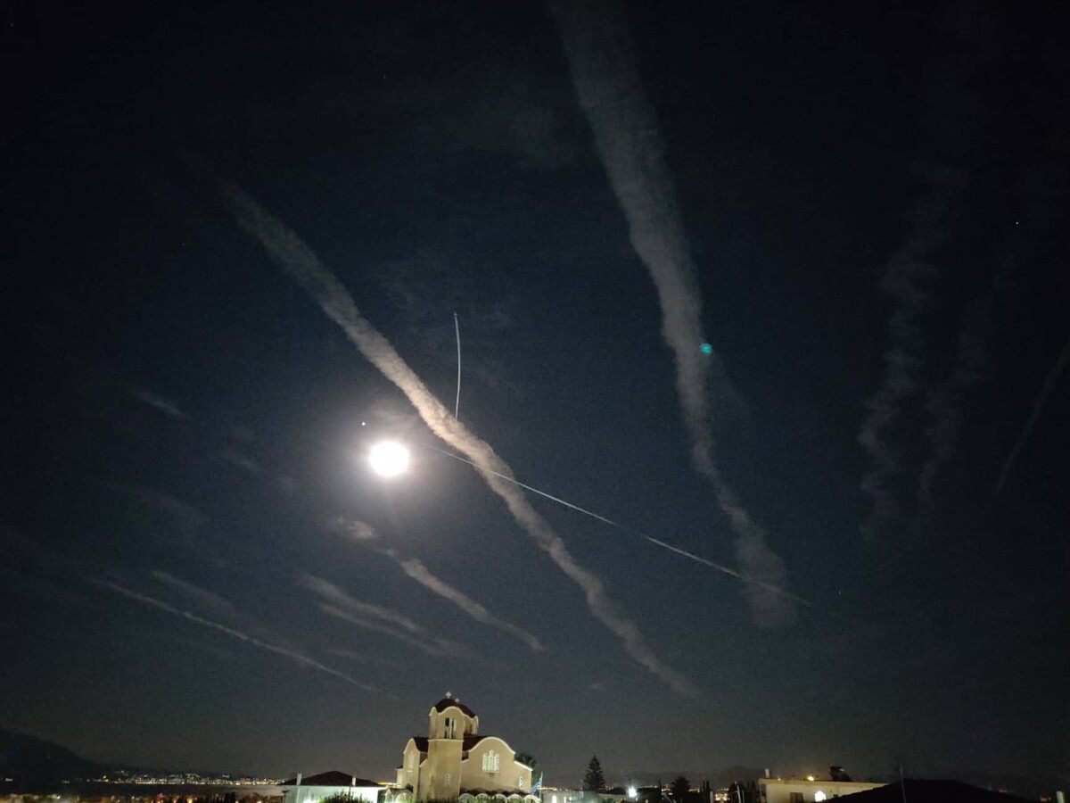 ΑΣ ΜΙΛΗΣΟΥΜΕ ΓΙΑ ΟΤΙ ΕΙΔΑΜΕ ΧΘΕΣ ΤΟ ΒΡΑΔΥ ΣΤΟ ΟΥΡΑΝΟ ΝΕΑ ΕΚΠΟΜΠΗ ...